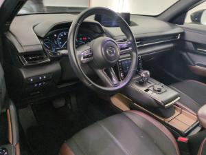 Grey Mazda MX 2020 in Riga, with an engine capacity of 0.00 L and mileage of 67 thousand km for 15990 €, photo 5 on AUTOMOTO.COM.LV