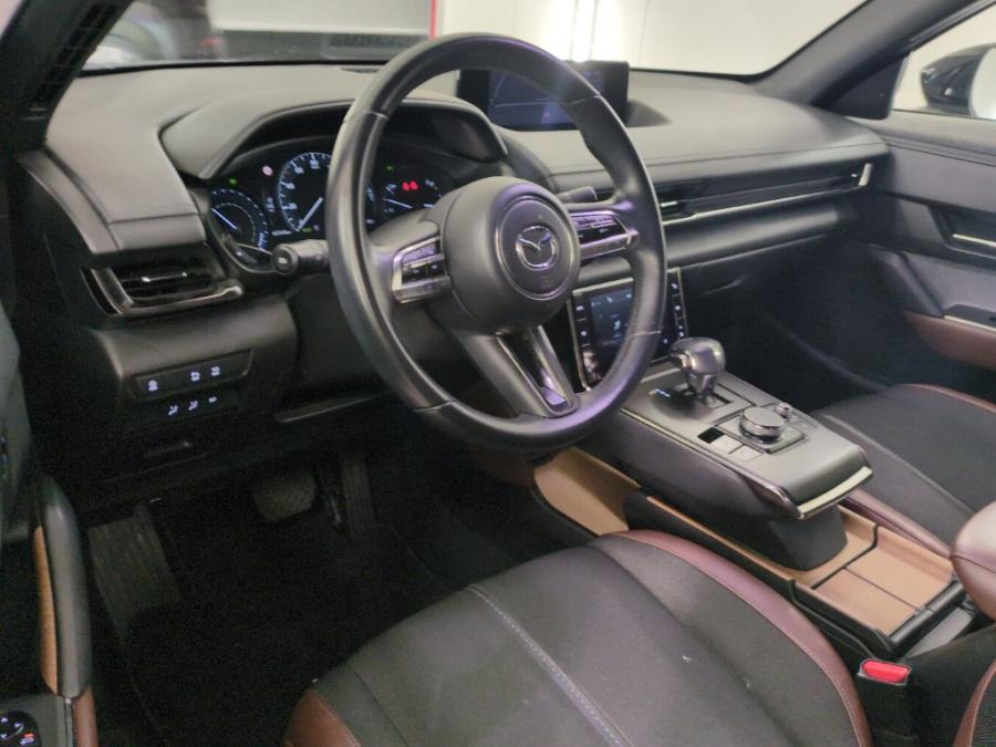 Grey Mazda MX 2020 in Riga, with an engine capacity of 0.00 L and mileage of 67 thousand km for 15990 €, photo 5 on AUTOMOTO.COM.LV