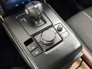 Grey Mazda MX 2020 in Riga, with an engine capacity of 0.00 L and mileage of 67 thousand km for 15990 €, photo 13 on AUTOMOTO.COM.LV