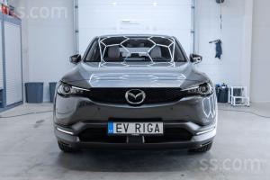 Pelēks Mazda MX 2021 Rīga, ar dzinēja tilpumu 0.00 L un nobraukumu 88 tūkst. km par 16390 €, foto 3 vietnē AUTOMOTO.COM.LV