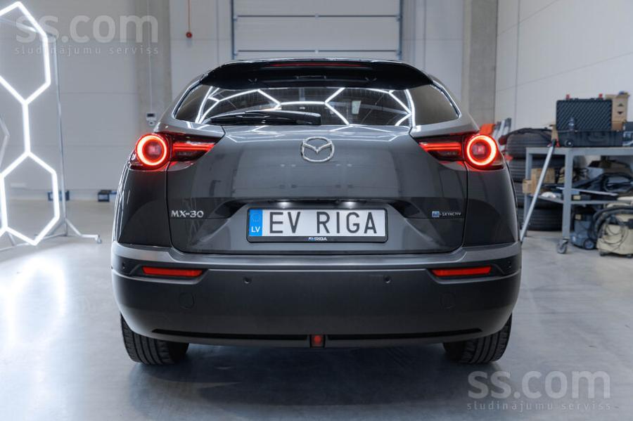 Pelēks Mazda MX 2021 Rīga, ar dzinēja tilpumu 0.00 L un nobraukumu 88 tūkst. km par 16390 €, foto 7 vietnē AUTOMOTO.COM.LV