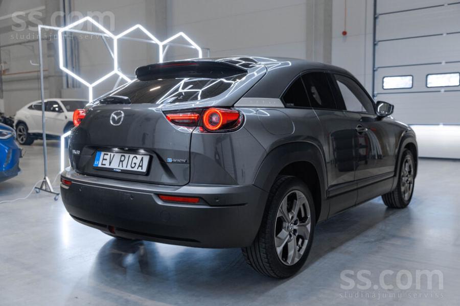 Pelēks Mazda MX 2021 Rīga, ar dzinēja tilpumu 0.00 L un nobraukumu 88 tūkst. km par 16390 €, foto 8 vietnē AUTOMOTO.COM.LV