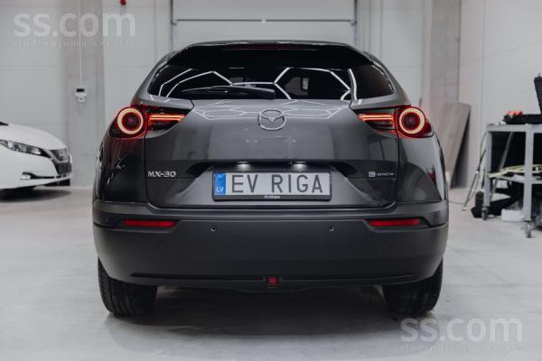 Pelēks Mazda MX 2022 Rīga, ar dzinēja tilpumu 0.80 L un nobraukumu 57 tūkst. km par 15990 €, foto 7 vietnē AUTOMOTO.COM.LV