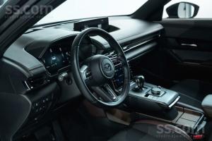 Grey Mazda MX 2020 in Riga, with an engine capacity of 0.00 L and mileage of 60 thousand km for 14900 €, photo 5 on AUTOMOTO.COM.LV