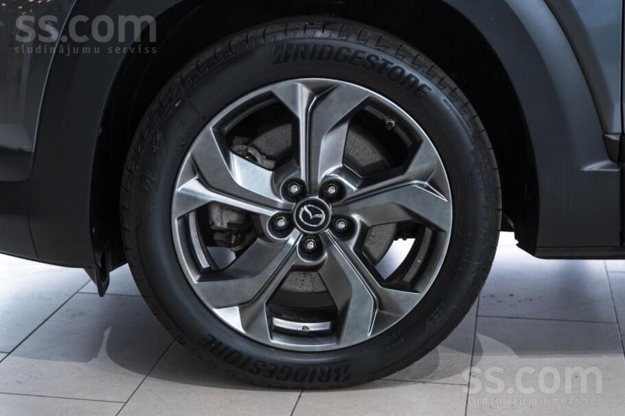 Grey Mazda MX 2020 in Riga, with an engine capacity of 0.00 L and mileage of 60 thousand km for 14900 €, photo 12 on AUTOMOTO.COM.LV