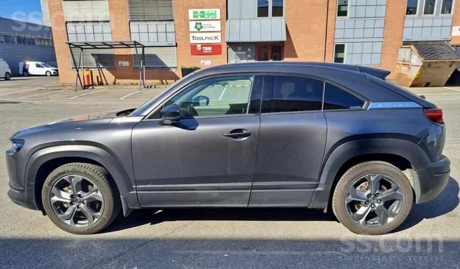Pelēks Mazda MX 2021 Rīga, ar dzinēja tilpumu 0.00 L un nobraukumu 106 tūkst. km par 13777 €, foto 1 vietnē AUTOMOTO.COM.LV