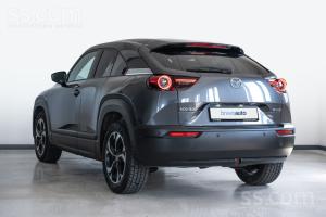 Pelēks Mazda MX 2025 Rīga, ar dzinēja tilpumu 1.60 L un nobraukumu 8 tūkst. km par 22990 €, foto 5 vietnē AUTOMOTO.COM.LV