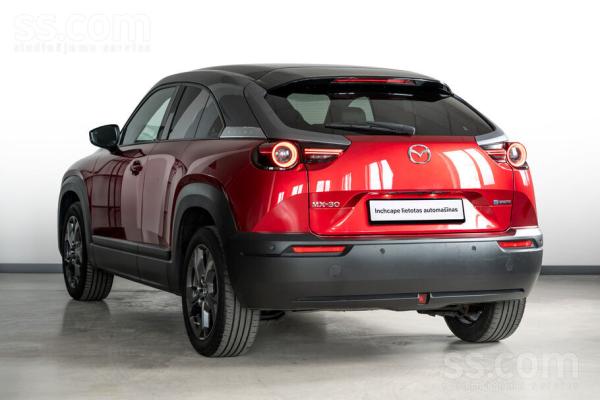 Sarkans Mazda MX 2021 Rīga, ar dzinēja tilpumu 0.00 L un nobraukumu 83 tūkst. km par 13490 €, foto 3 vietnē AUTOMOTO.COM.LV