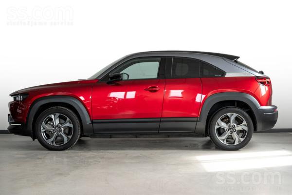 Sarkans Mazda MX 2021 Rīga, ar dzinēja tilpumu 0.00 L un nobraukumu 83 tūkst. km par 13490 €, foto 5 vietnē AUTOMOTO.COM.LV