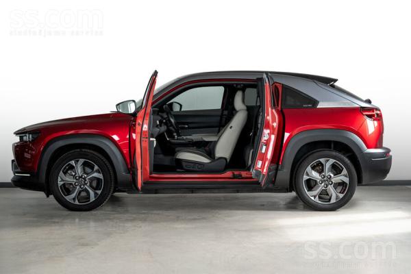 Sarkans Mazda MX 2021 Rīga, ar dzinēja tilpumu 0.00 L un nobraukumu 83 tūkst. km par 13490 €, foto 6 vietnē AUTOMOTO.COM.LV