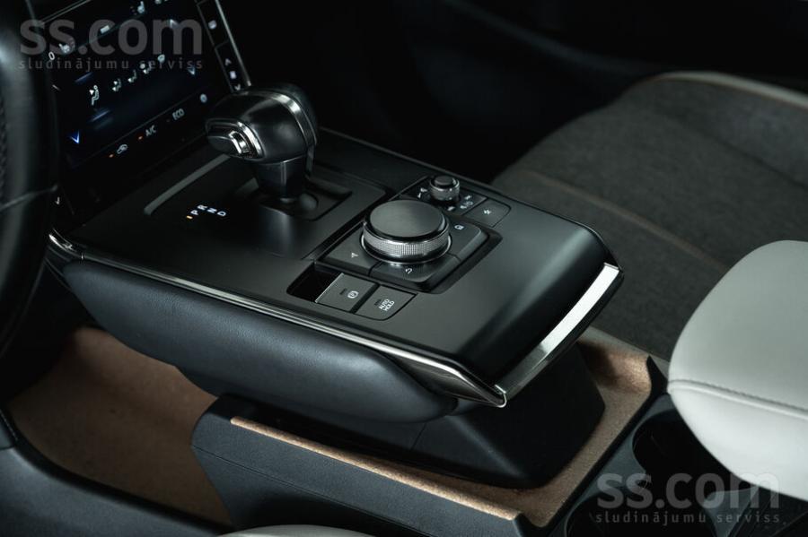 Sarkans Mazda MX 2021 Rīga, ar dzinēja tilpumu 0.00 L un nobraukumu 83 tūkst. km par 13490 €, foto 11 vietnē AUTOMOTO.COM.LV