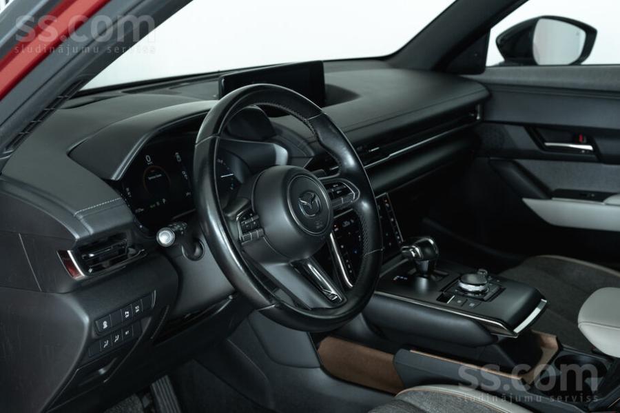 Sarkans Mazda MX 2021 Rīga, ar dzinēja tilpumu 0.00 L un nobraukumu 83 tūkst. km par 13490 €, foto 23 vietnē AUTOMOTO.COM.LV