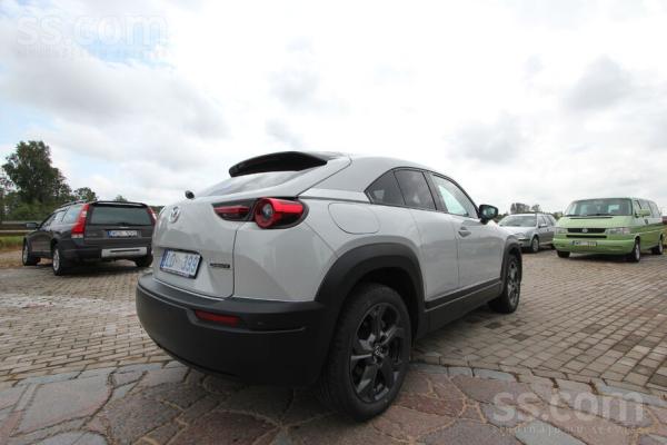 Balts Mazda MX 2020 Liepāja, ar dzinēja tilpumu 0.00 L un nobraukumu 52 tūkst. km par 15000 €, foto 4 vietnē AUTOMOTO.COM.LV