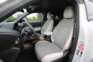 White Mazda MX 2020 in Liepaja, with an engine capacity of 0.00 L and mileage of 52 thousand km for 15000 €, photo 10 on AUTOMOTO.COM.LV