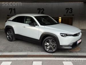 White Mazda MX 2020 in Riga, with an engine capacity of 0.00 L and mileage of 91 thousand km for 15990 €, photo 4 on AUTOMOTO.COM.LV