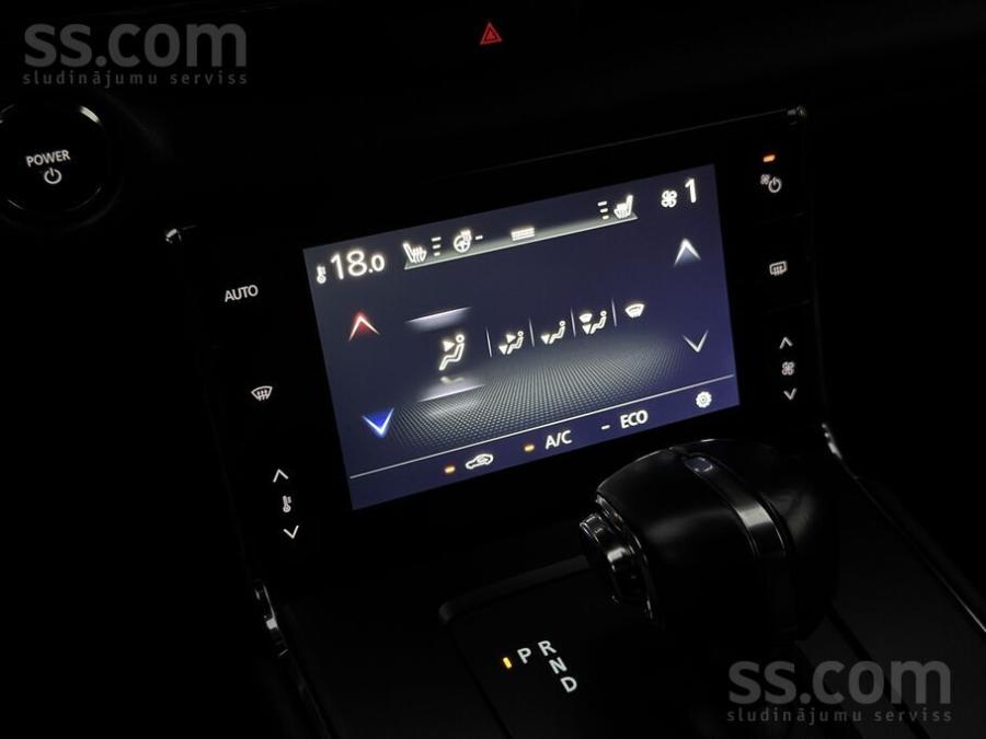White Mazda MX 2020 in Riga, with an engine capacity of 0.00 L and mileage of 91 thousand km for 15990 €, photo 25 on AUTOMOTO.COM.LV