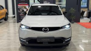 White Mazda MX 2022 in Riga, with an engine capacity of 0.00 L and mileage of 47 thousand km for 16500 €, photo 3 on AUTOMOTO.COM.LV