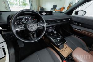 White Mazda MX 2023 in Riga, with an engine capacity of 0.00 L and mileage of 39 thousand km for 17890 €, photo 13 on AUTOMOTO.COM.LV