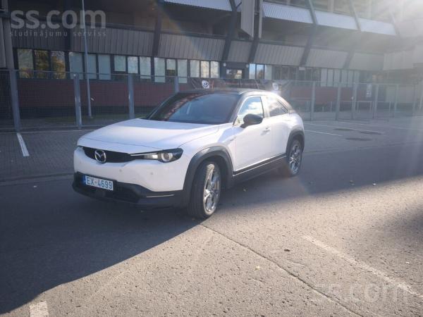 Mazda MX 2022 Rīga vietnē Balts Mazda MX 2022 Rīga, ar dzinēja tilpumu 0.00 L un nobraukumu 65 tūkst. km par 16150 €, foto 1 vietnē AUTOMOTO.COM.LV