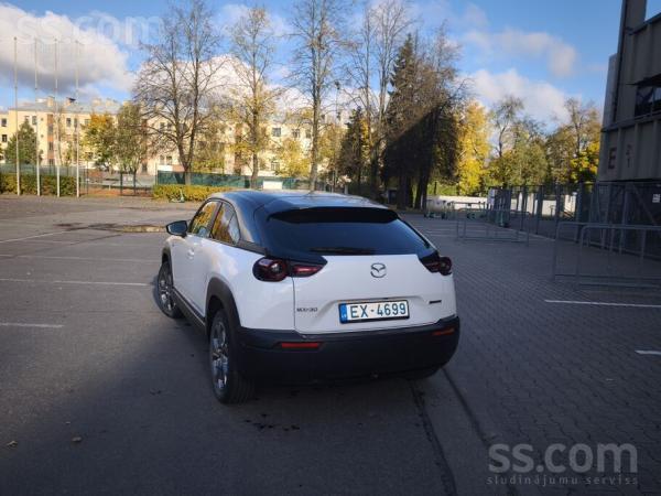 Mazda MX 2022 Rīga vietnē Balts Mazda MX 2022 Rīga, ar dzinēja tilpumu 0.00 L un nobraukumu 65 tūkst. km par 16150 €, foto 4 vietnē AUTOMOTO.COM.LV