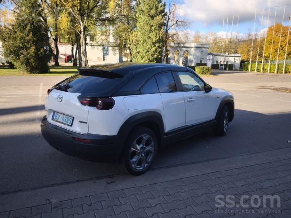 Mazda MX 2022 Rīga vietnē Balts Mazda MX 2022 Rīga, ar dzinēja tilpumu 0.00 L un nobraukumu 65 tūkst. km par 16150 €, foto 5 vietnē AUTOMOTO.COM.LV