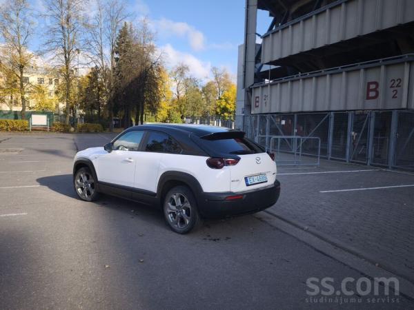 Mazda MX 2022 Rīga vietnē Balts Mazda MX 2022 Rīga, ar dzinēja tilpumu 0.00 L un nobraukumu 65 tūkst. km par 16150 €, foto 7 vietnē AUTOMOTO.COM.LV