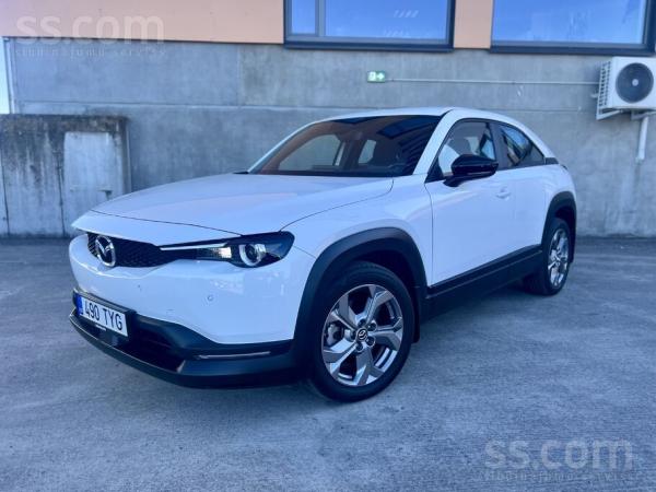 White Mazda MX 2021 in Tallinn, with an engine capacity of 0.00 L and mileage of 27 thousand km for 15399 €, photo 2 on AUTOMOTO.COM.LV