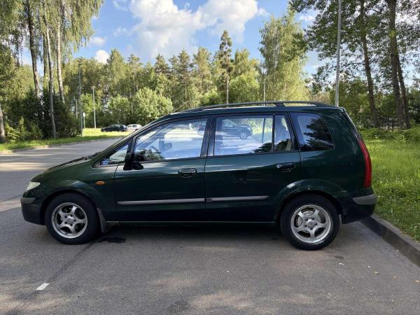Green Mazda Premacy 2001 in Visaginas, with an engine capacity of 2.00 L and mileage of 276 thousand km for 550 €, photo 3 on AUTOMOTO.COM.LV