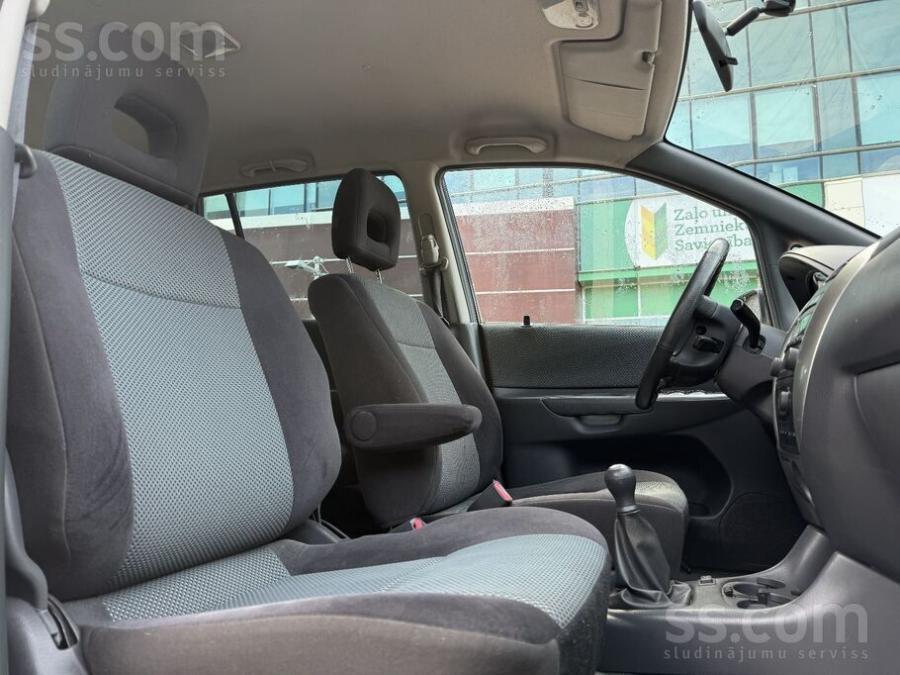 Zaļš Mazda Premacy 2002 Rīga, ar dzinēja tilpumu 1.80 L un nobraukumu 0 tūkst. km par 2300 €, foto 8 vietnē AUTOMOTO.COM.LV