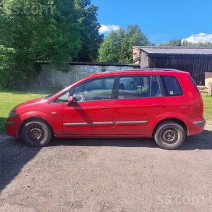 Red Mazda Premacy 1999 in Riga, with an engine capacity of 1.80 L and mileage of 202 thousand km for 699 €, photo 4 on AUTOMOTO.COM.LV