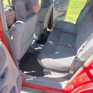 Red Mazda Premacy 1999 in Riga, with an engine capacity of 1.80 L and mileage of 202 thousand km for 699 €, photo 9 on AUTOMOTO.COM.LV