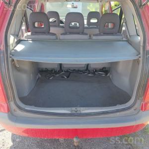 Red Mazda Premacy 1999 in Riga, with an engine capacity of 1.80 L and mileage of 202 thousand km for 699 €, photo 10 on AUTOMOTO.COM.LV