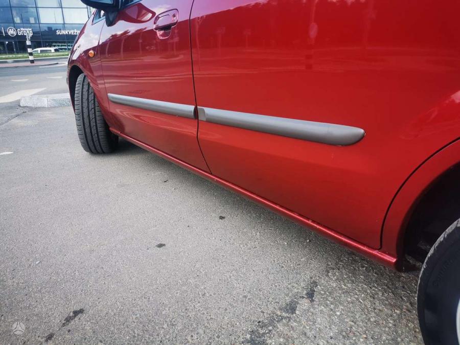 Sarkans Mazda Premacy 2001 Viļņa, ar dzinēja tilpumu 1.80 L un nobraukumu 137 tūkst. km par 2230 €, foto 28 vietnē AUTOMOTO.COM.LV