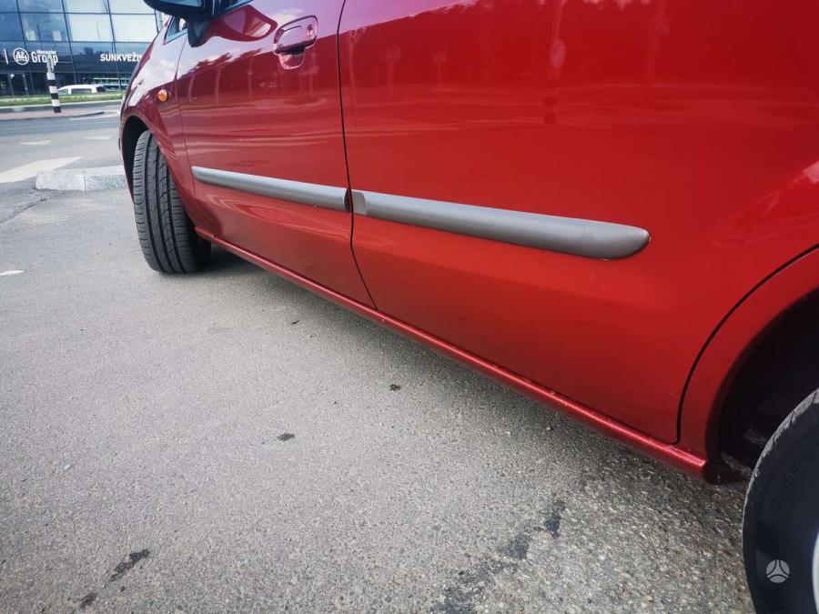 Red Mazda Premacy 2001 in Vilnius, with an engine capacity of 1.80 L and mileage of 137 thousand km for 1880 €, photo 30 on AUTOMOTO.COM.LV