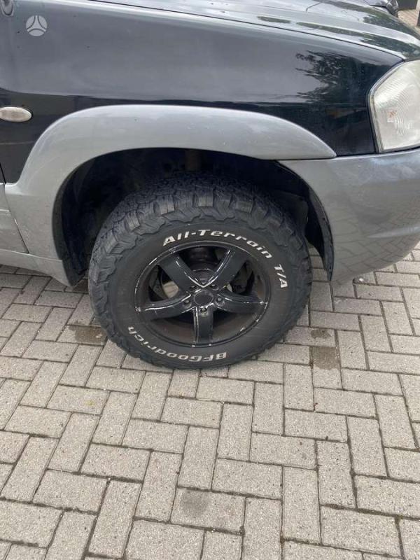 Black Mazda Tribute 2001 in Druskininkai, with an engine capacity of 3.00 L and mileage of 280 thousand km for 3450 €, photo 4 on AUTOMOTO.COM.LV