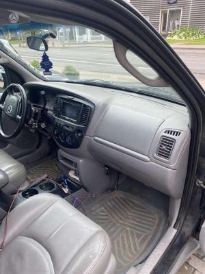 Black Mazda Tribute 2001 in Druskininkai, with an engine capacity of 3.00 L and mileage of 280 thousand km for 3450 €, photo 7 on AUTOMOTO.COM.LV