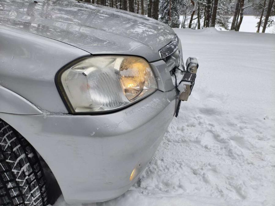Grey Mazda Tribute 2006 in Vilnius, with an engine capacity of 2.30 L and mileage of 201 thousand km for 2750 €, photo 7 on AUTOMOTO.COM.LV