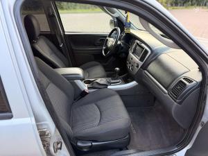 Grey Mazda Tribute 2006 in Vilnius, with an engine capacity of 2.30 L and mileage of 141 thousand km for 2650 €, photo 6 on AUTOMOTO.COM.LV