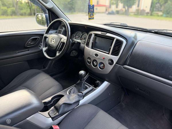 Grey Mazda Tribute 2006 in Vilnius, with an engine capacity of 2.30 L and mileage of 141 thousand km for 2650 €, photo 6 on AUTOMOTO.COM.LV