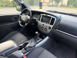 Grey Mazda Tribute 2006 in Vilnius, with an engine capacity of 2.30 L and mileage of 141 thousand km for 2650 €, photo 7 on AUTOMOTO.COM.LV