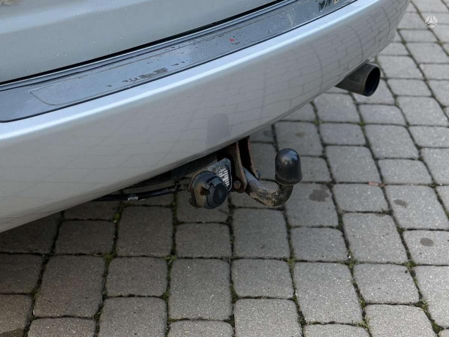 Grey Mazda Tribute 2006 in Vilnius, with an engine capacity of 2.30 L and mileage of 141 thousand km for 2650 €, photo 9 on AUTOMOTO.COM.LV