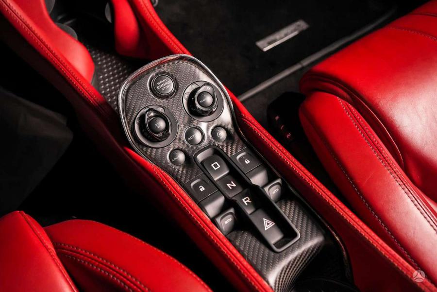 McLaren 570S 2016 in Kaunas, with an engine capacity of 3.80 L and mileage of 43 thousand km for 124950 €, photo 32 on AUTOMOTO.COM.LV