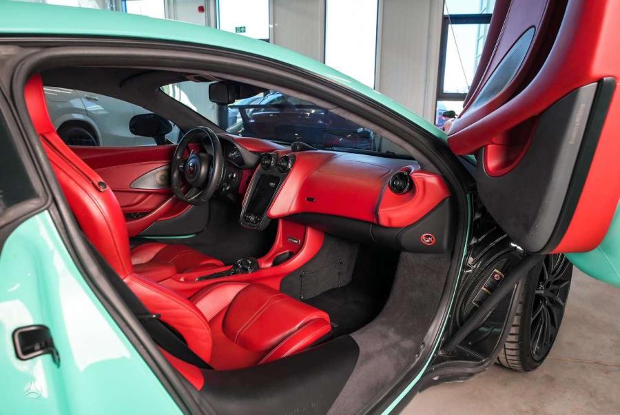 McLaren 570S 2016 in Kaunas, with an engine capacity of 3.80 L and mileage of 43 thousand km for 124950 €, photo 40 on AUTOMOTO.COM.LV