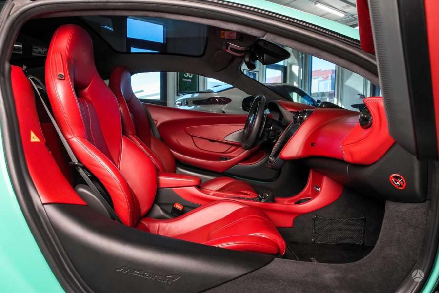 McLaren 570S 2016 in Kaunas, with an engine capacity of 3.80 L and mileage of 43 thousand km for 124950 €, photo 41 on AUTOMOTO.COM.LV