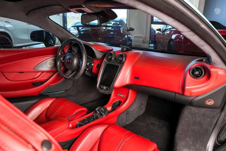 McLaren 570S 2016 in Kaunas, with an engine capacity of 3.80 L and mileage of 43 thousand km for 124950 €, photo 42 on AUTOMOTO.COM.LV