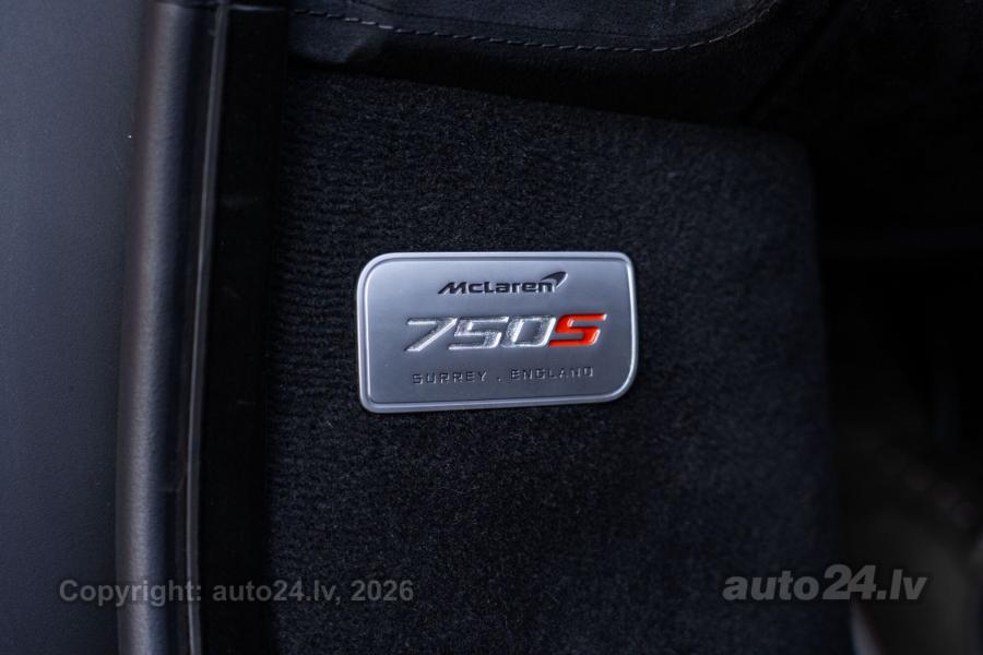 Melns McLaren 750S 2024 Tallina, ar dzinēja tilpumu 4.00 L un nobraukumu 5 tūkst. km par 327000 €, foto 15 vietnē AUTOMOTO.COM.LV