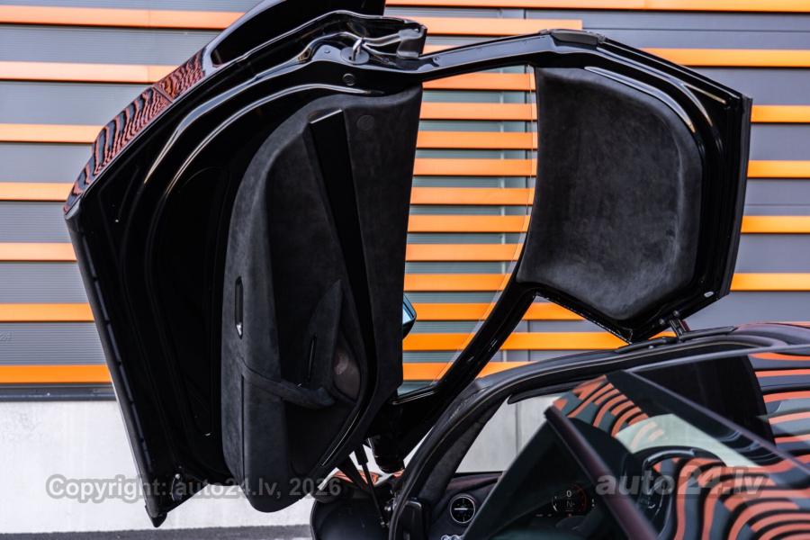 Melns McLaren 750S 2024 Tallina, ar dzinēja tilpumu 4.00 L un nobraukumu 5 tūkst. km par 327000 €, foto 24 vietnē AUTOMOTO.COM.LV
