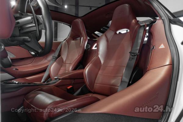 Белый МакЛарен GT 2024 в Рига, объемом двигателя 4.00 л и пробегом 6 тыс. км за 154900 €, фото 10 на AUTOMOTO.COM.LV