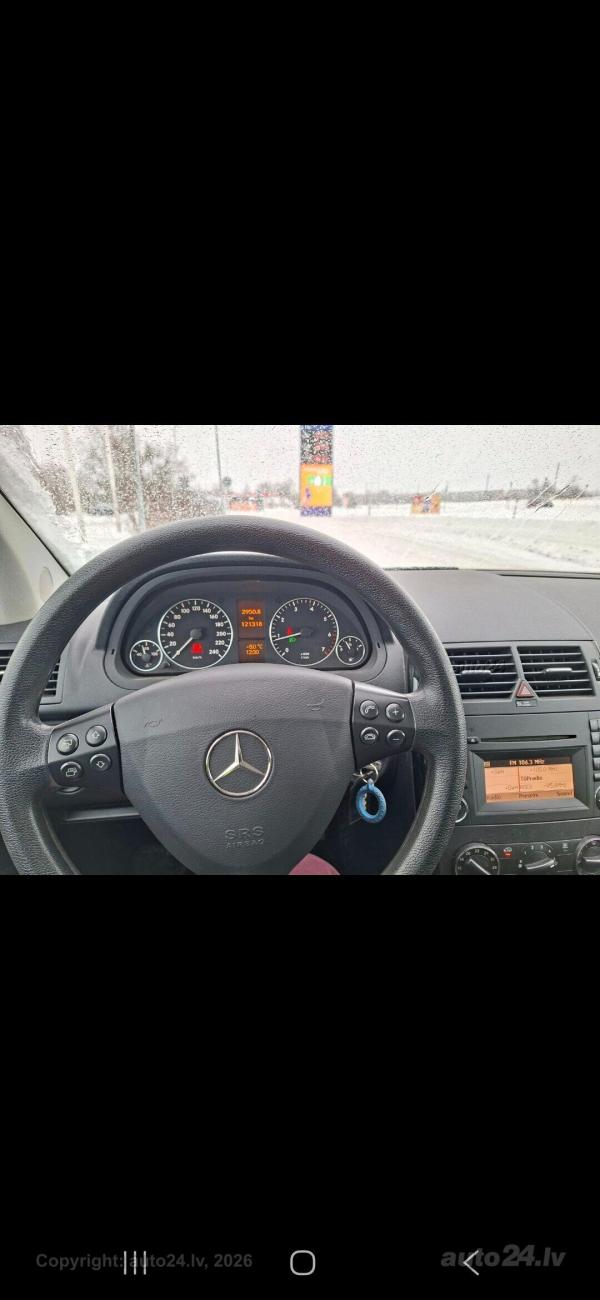 Melns Mercedes-Benz 180 2026 Jēkabpils, ar dzinēja tilpumu 1.50 L un nobraukumu 121 tūkst. km par 3000 €, foto 2 vietnē AUTOMOTO.COM.LV