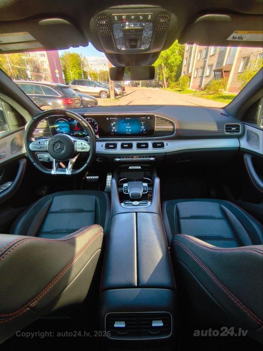 Black Mercedes-Benz 180 2023 in Tallinn, with an engine capacity of 3.00 L and mileage of 46 thousand km for 85000 €, photo 11 on AUTOMOTO.COM.LV